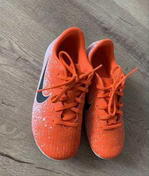 Футбольные бутсы Nike mercurial