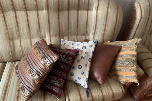 Декоративные подушки для дивана тканевые кожаные