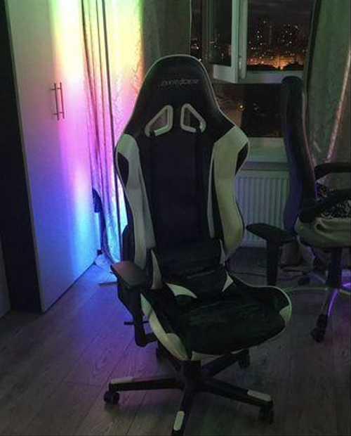 Игровое кресло dxracer