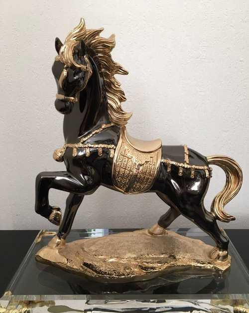 Статуэтка конь стекло бронза