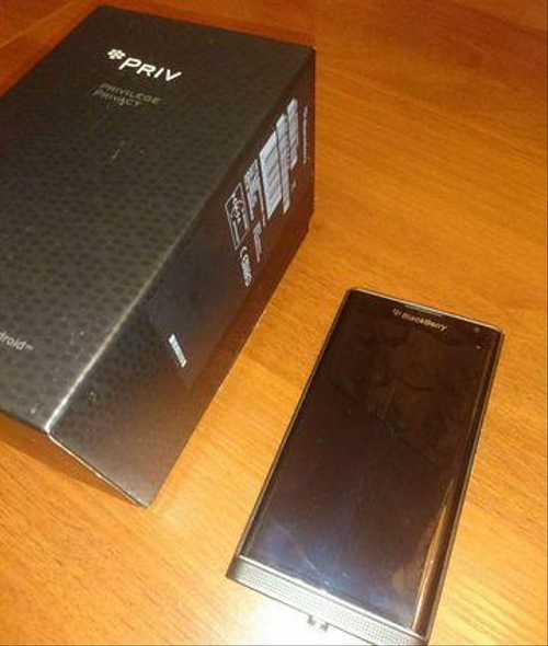 Телефон BlackBerry Priv