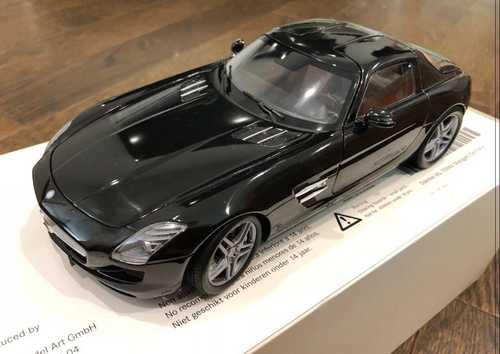 Mercedes Benz AMG SLS Gulwing 1/18