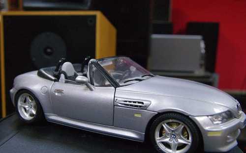 BMW M Roadster 1996 1/18 Burago италия модель