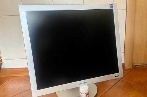 Монитор Samsung SyngMaster 193 P