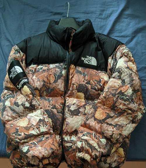 Supreme The North Face Nuptse Leaves