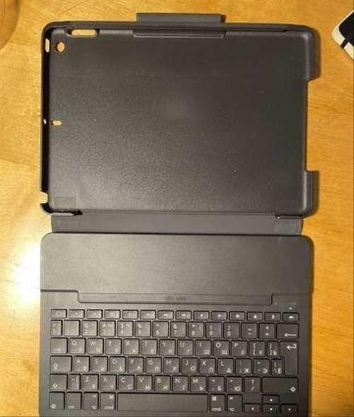 Клавиатура Logitech Slim Folio для iPad 10,2