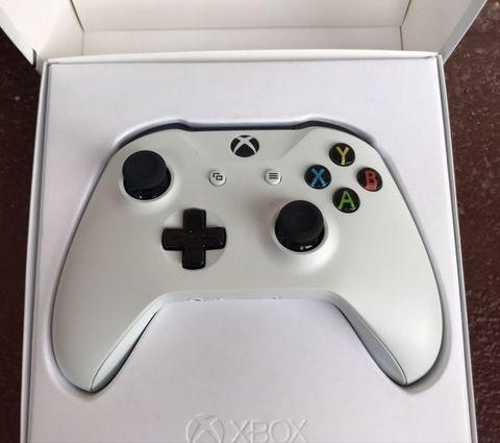 3 ревизия геймпада xbox one. Xbox one Controller Box. Microsoft Xbox Wireless Controller аккумулятор. Аккумулятор для контроллера Xbox one. Gamepad Xbox коробка.