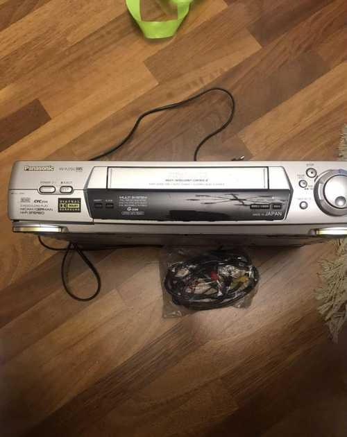 Видеомагнитофон Panasonic NV-FJ700AU