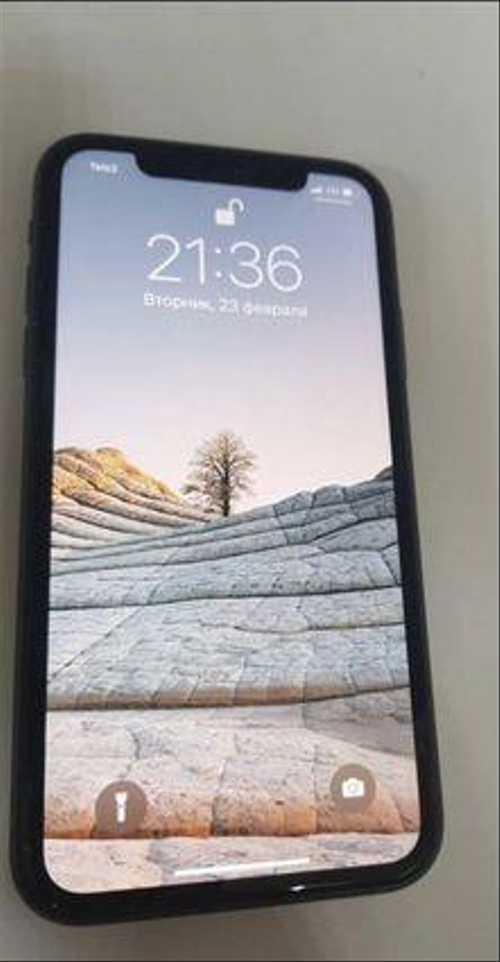 Телефон iPhone 11