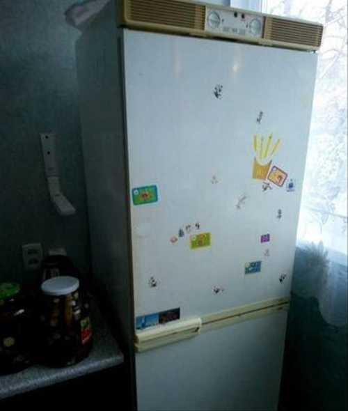 Холодильник сделан в Швеции б/у