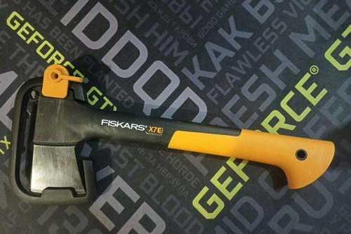 Топор fiskars x7 бу