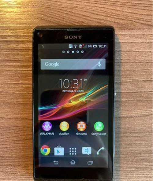 Телефон Sony Xperia L