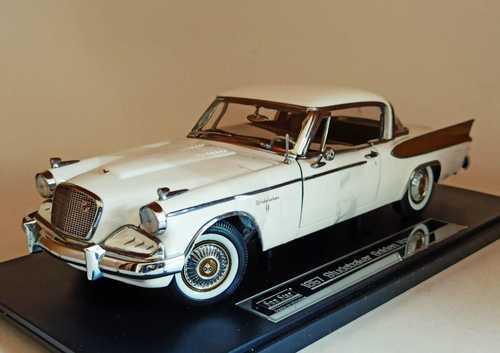 Studebaker Golden Hawk 1957 1:18 SunStar