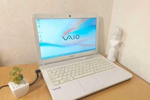 Беленький ноутбук Sony Vaio core i3