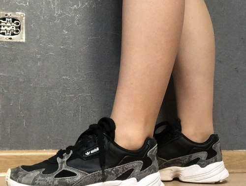 Кроссовки Adidas falcon 39р