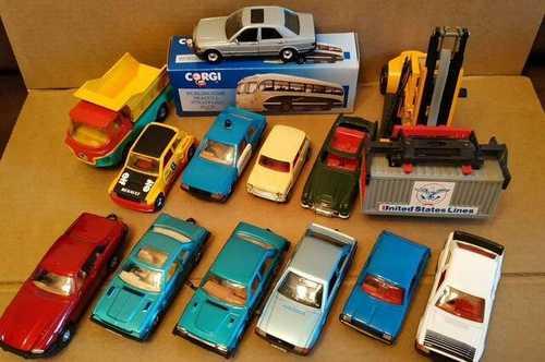 Модели Corgi toys Mercedes, Porsche, Ford