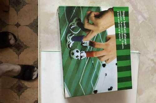 Игра футбол на пальцах с полем и воротами