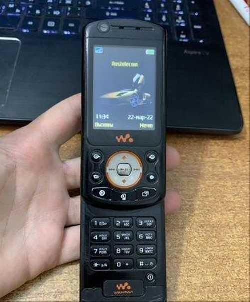 Телефон Sony Ericsson W900i