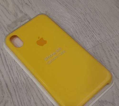 Силиконовый чехол на iPhone XR жёлтый