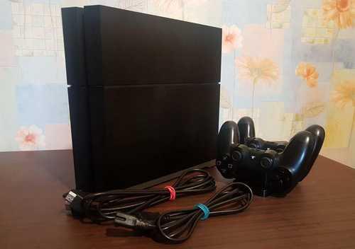 Sony PS4 500 Гб + 2 джойстка + зарядная станция +