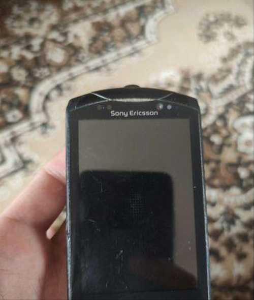 Телефон Sony Ericsson wt19i