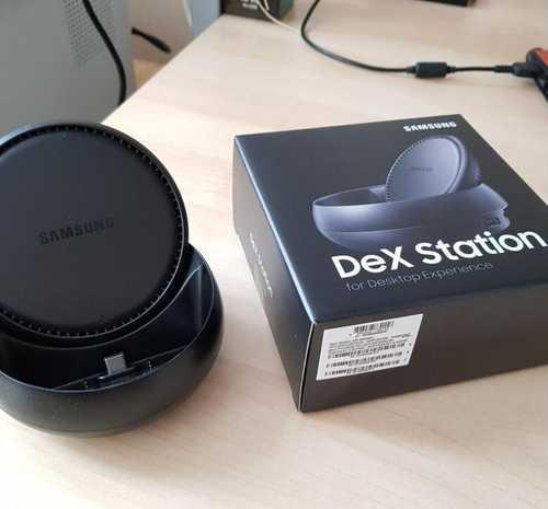 Док-станция для телефона Samsung DeX EE-MG950
