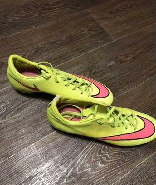 Футбольные бутсы Nike mercurial