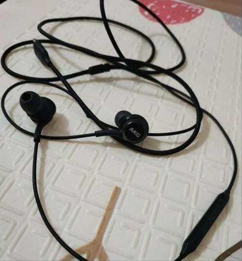 Samsung Наушники Earphones Tuned by akg