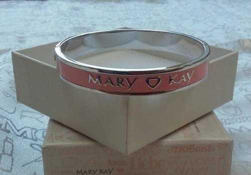Розовый браслет с логотипом «Мэри Кэй»