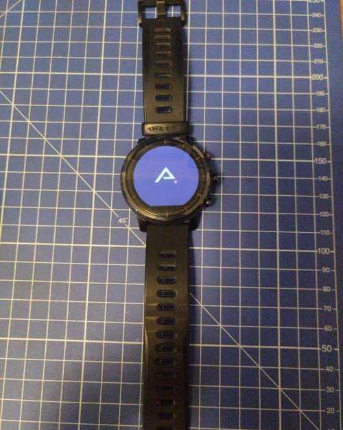Часы amazfit Stratos