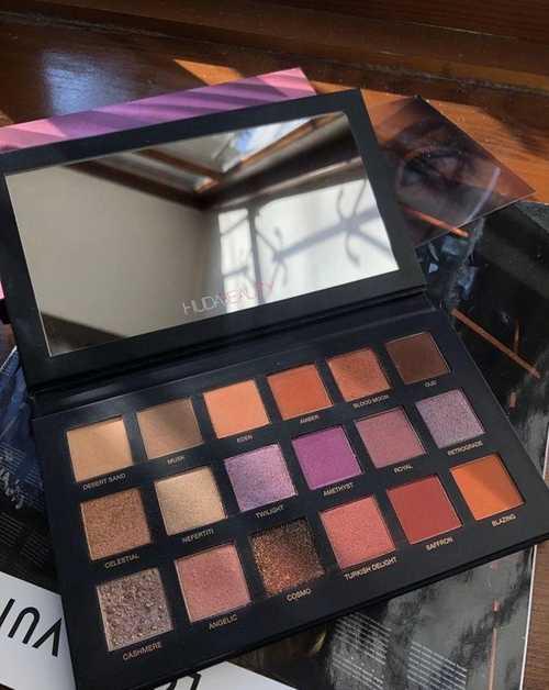 Huda beauty desert dusk palette