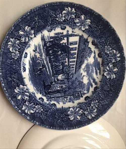 Столовая тарелка 25 см, Англия. Royal Tudor Ware