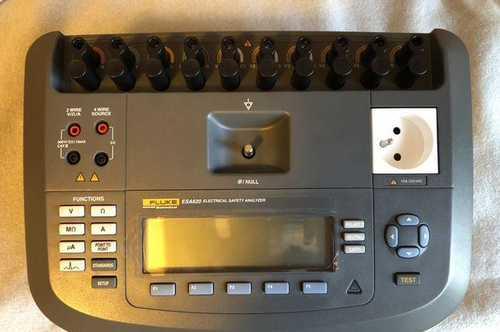 Анализатор электробезопасности Fluke ESA 620