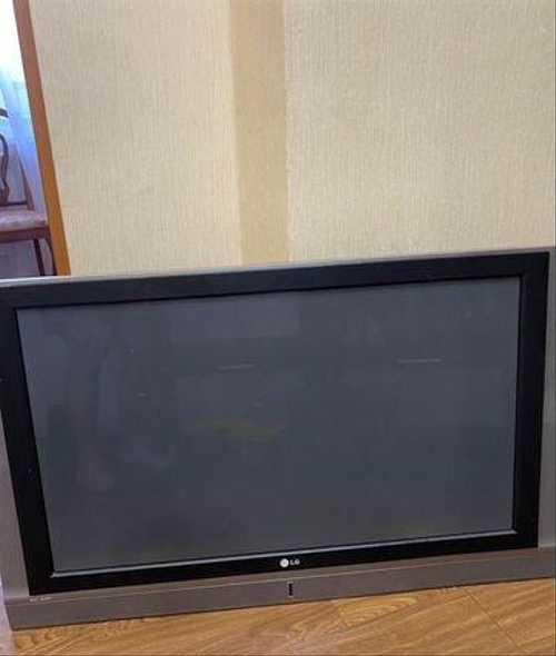 Продам телевизор LG 42PC1rv