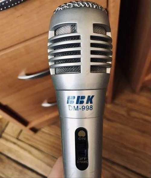 Проводной микрофон BBK DM998