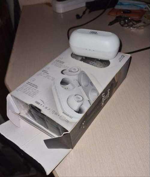 Беспроводные наушники jbl C100 tws