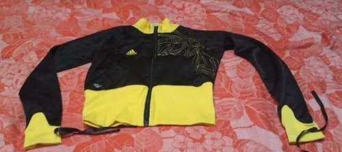Спортивная женская куртка ветровка Adidas