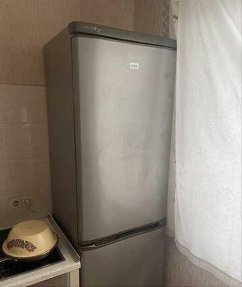 Серебристый холодильник Zanussi 200 cm (доставка)