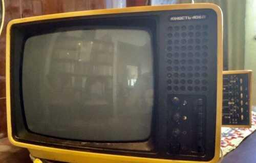 Раритетный телевизор "Юность-406Д"