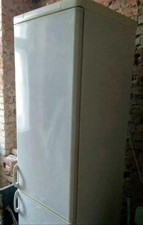 Холодильник Electrolux ER 9002B