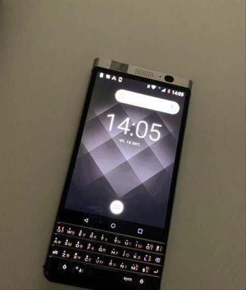 Телефон BlackBerry Key one