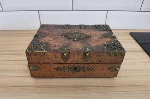 Старинная шкатулка