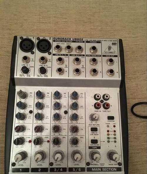 Микшерный пульт Behringer eurorack ub802