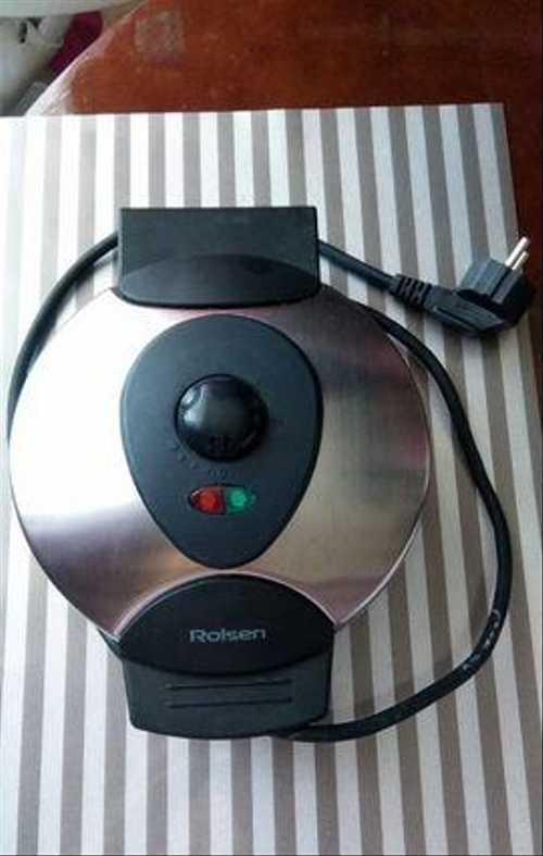 Электрическая вафельница Rolsen