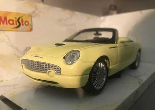 Модель авто Thunderbird Show Car 1/25. Maisto