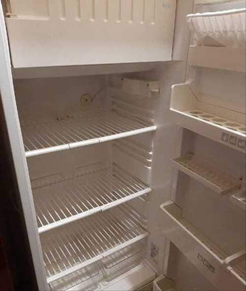 Холодильник Stinol 205