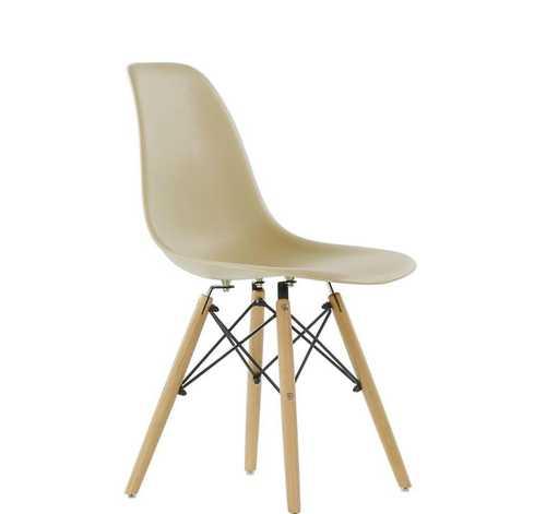 Стул eames бежевый