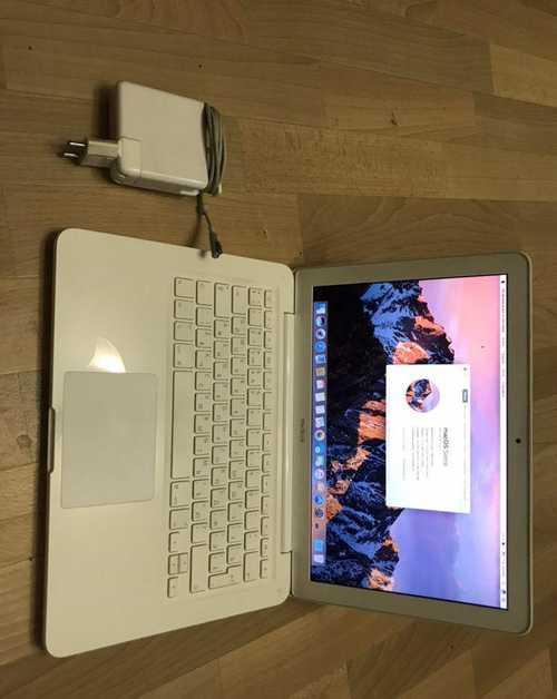 MacBook white 2010