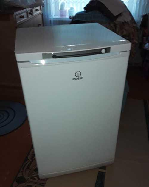 Морозильник indesit SFR100.001