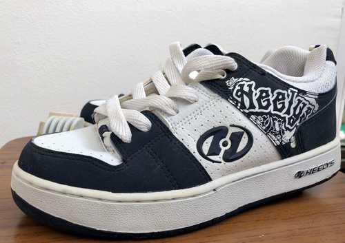 Роликовые кроссовки Heelys